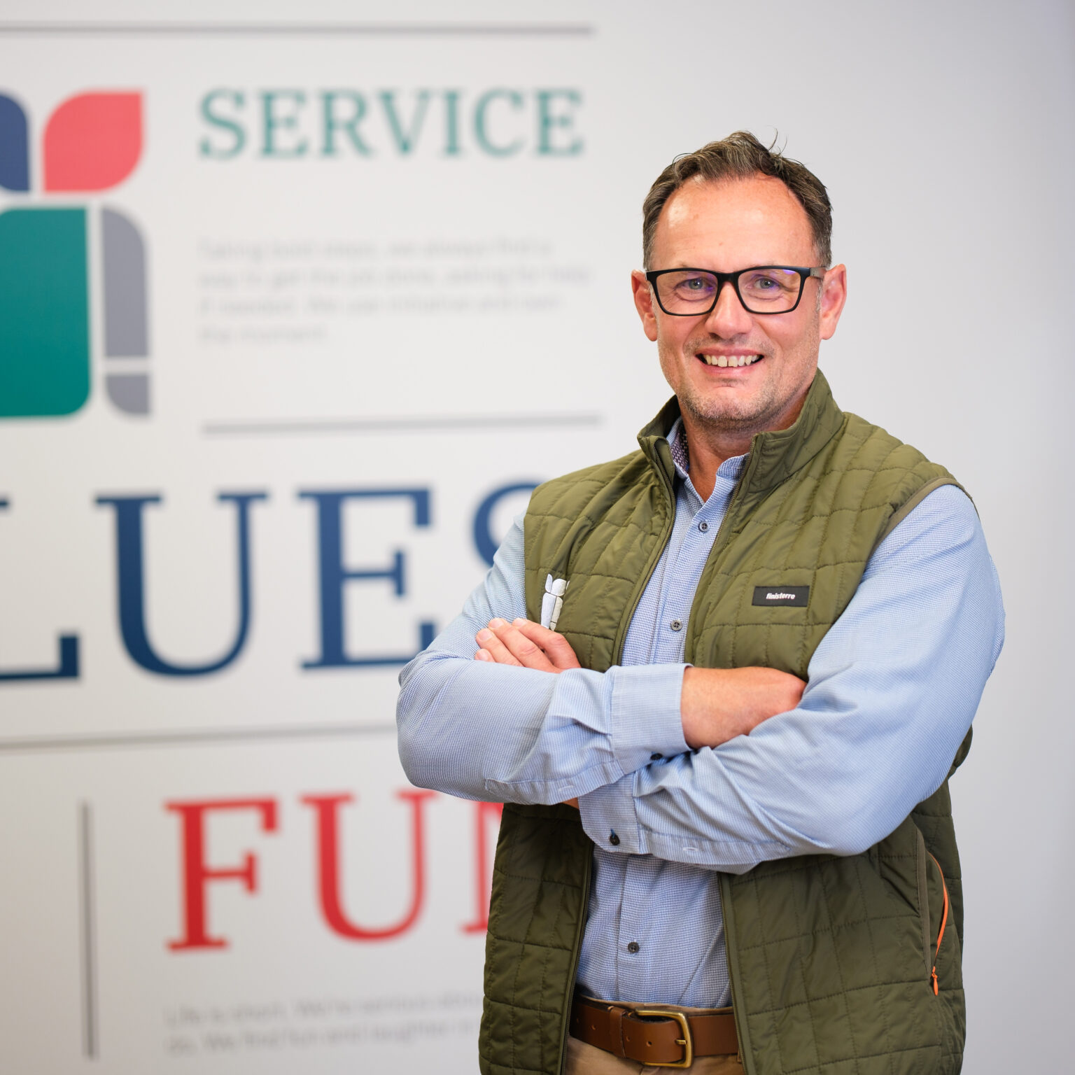 Bio Chris Parry - Essco